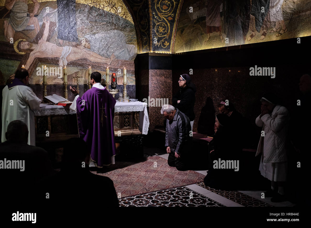 West syriac rite hi-res stock photography and images - Alamy