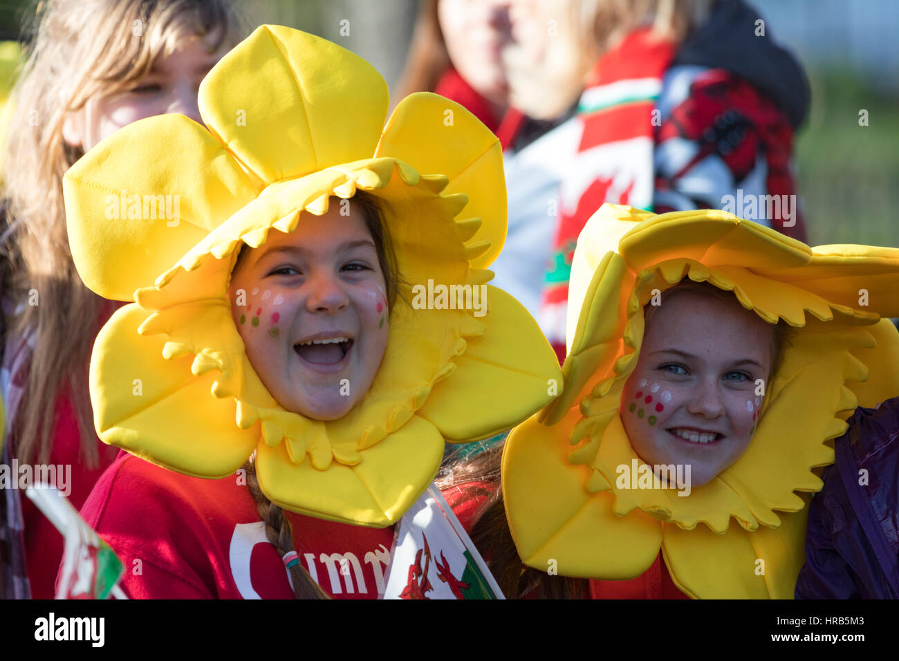 Child first day school uk hi-res stock photography and images - Alamy