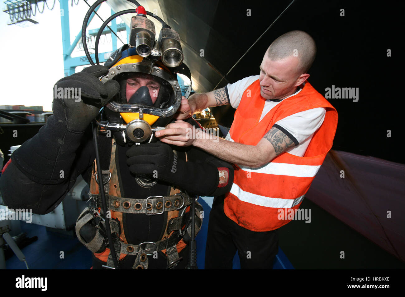 divers at work Stock Photo - Alamy