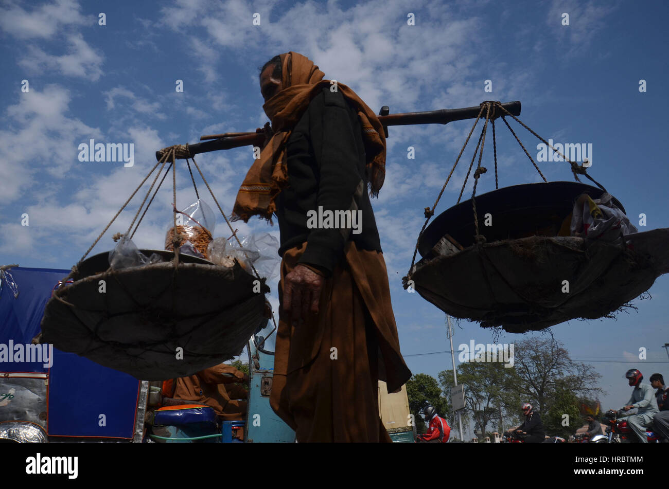 Lahore, Pakistan. 28th Feb, 2017. An attractive cloud hovering over the ...