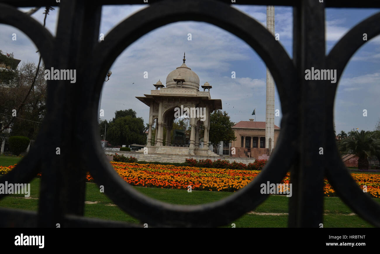 Lahore, Pakistan. 28th Feb, 2017. An attractive cloud hovering over the ...