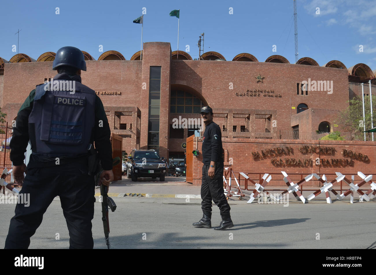 Lahore Pakistan 28th Feb 2017 Pakistani Soldiers Stand Alert