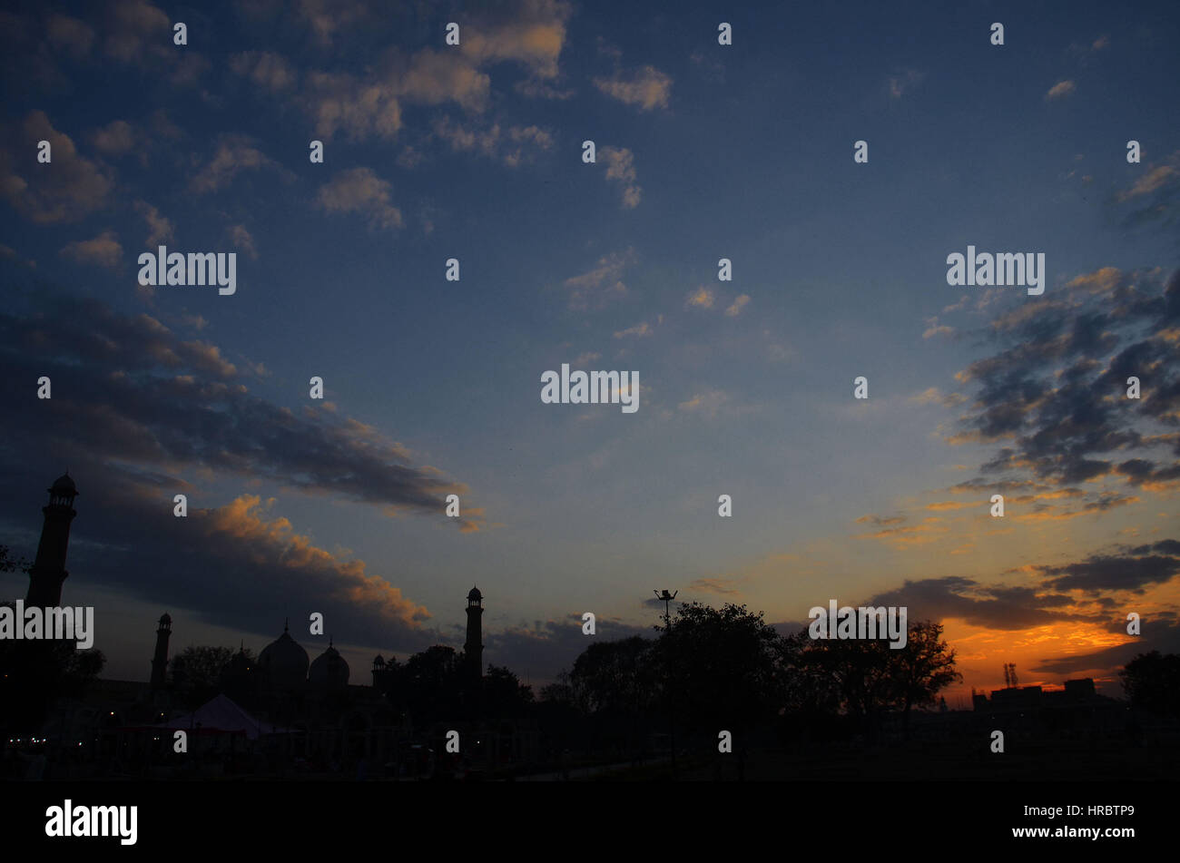 Lahore, Pakistan. 28th Feb, 2017. An attractive cloud hovering over the ...