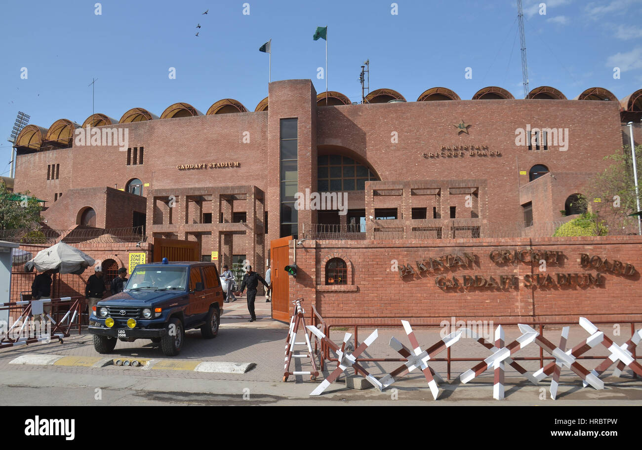 Lahore Pakistan 28th Feb 2017 Pakistani Soldiers Stand Alert