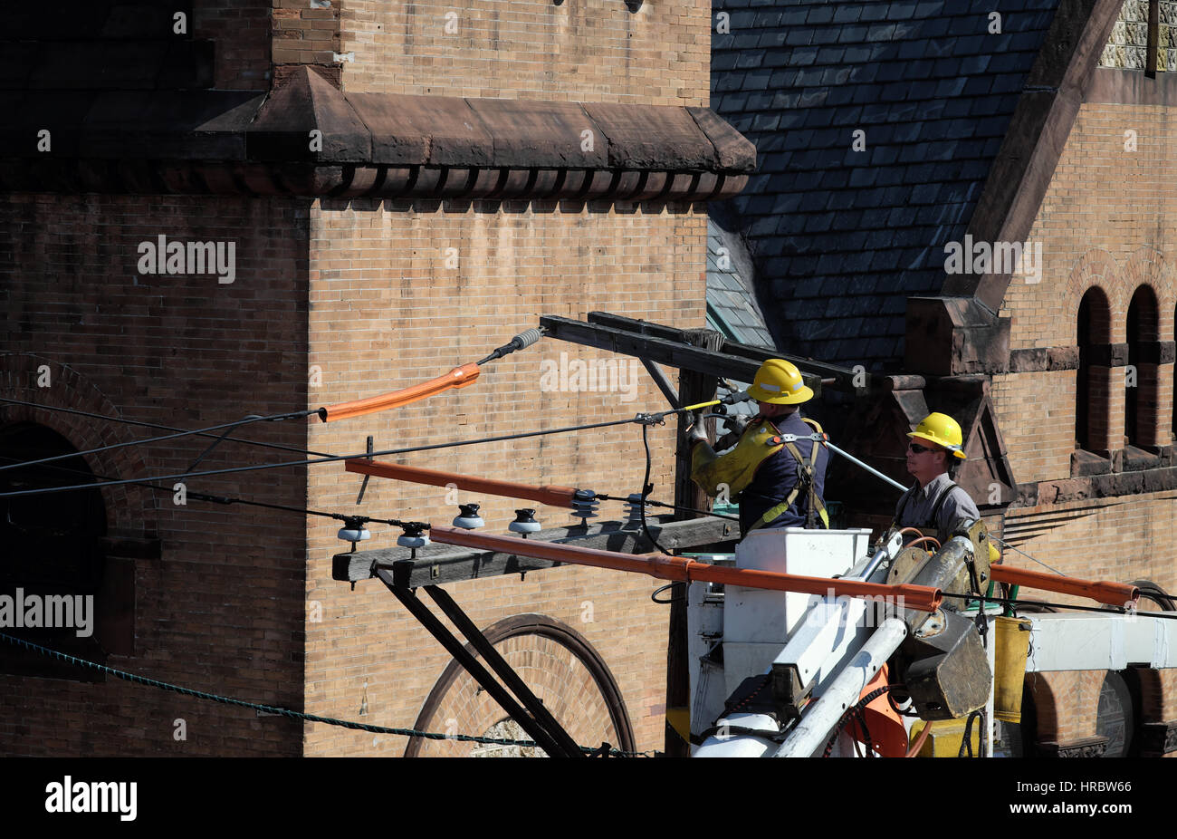 Electrical linemen hi-res stock photography and images - Alamy