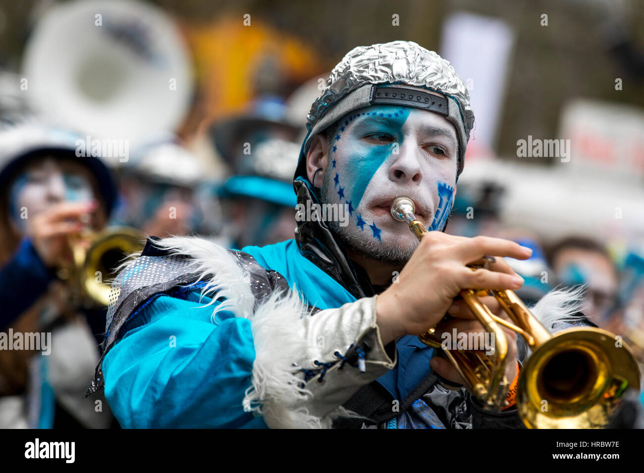 German Carnival parade in DŸsseldorf, music bands Stock Photo - Alamy