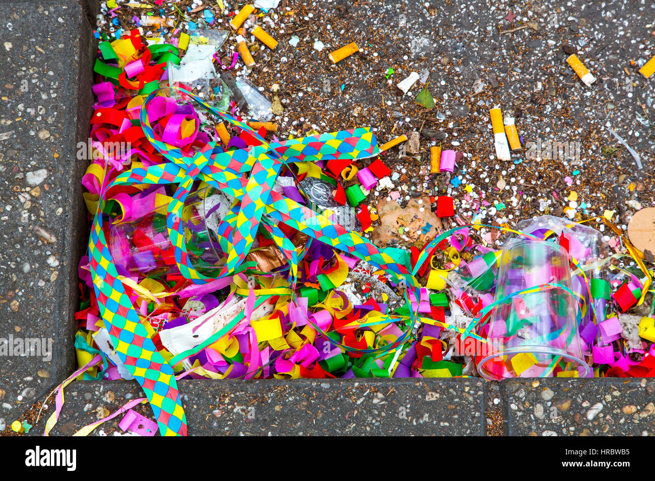 Party rubbish confetti hi-res stock photography and images - Alamy