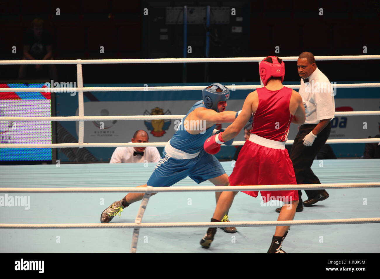 Boxing ring strength action challenge competition boxer boxing glove hi ...