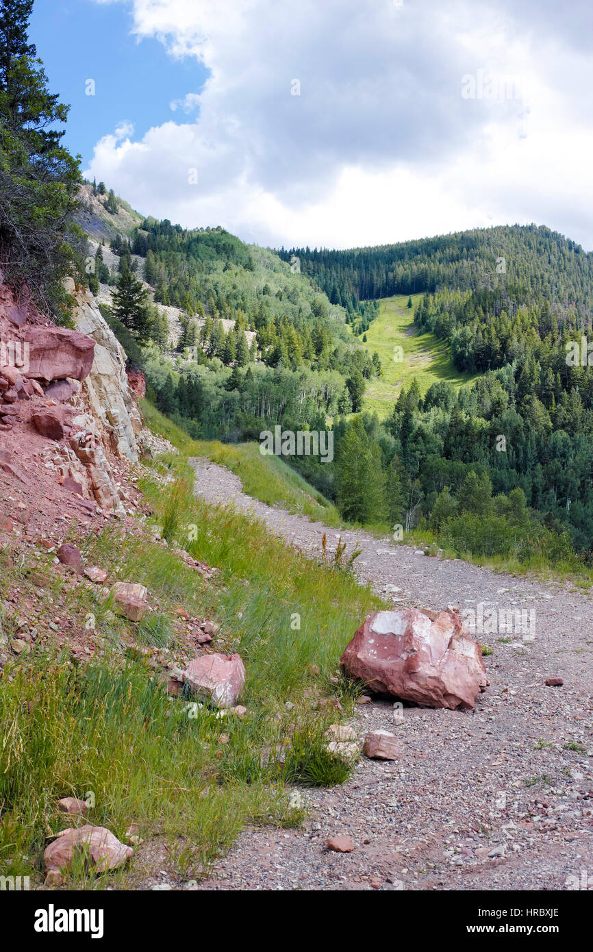 Caution rockfall hi-res stock photography and images - Alamy