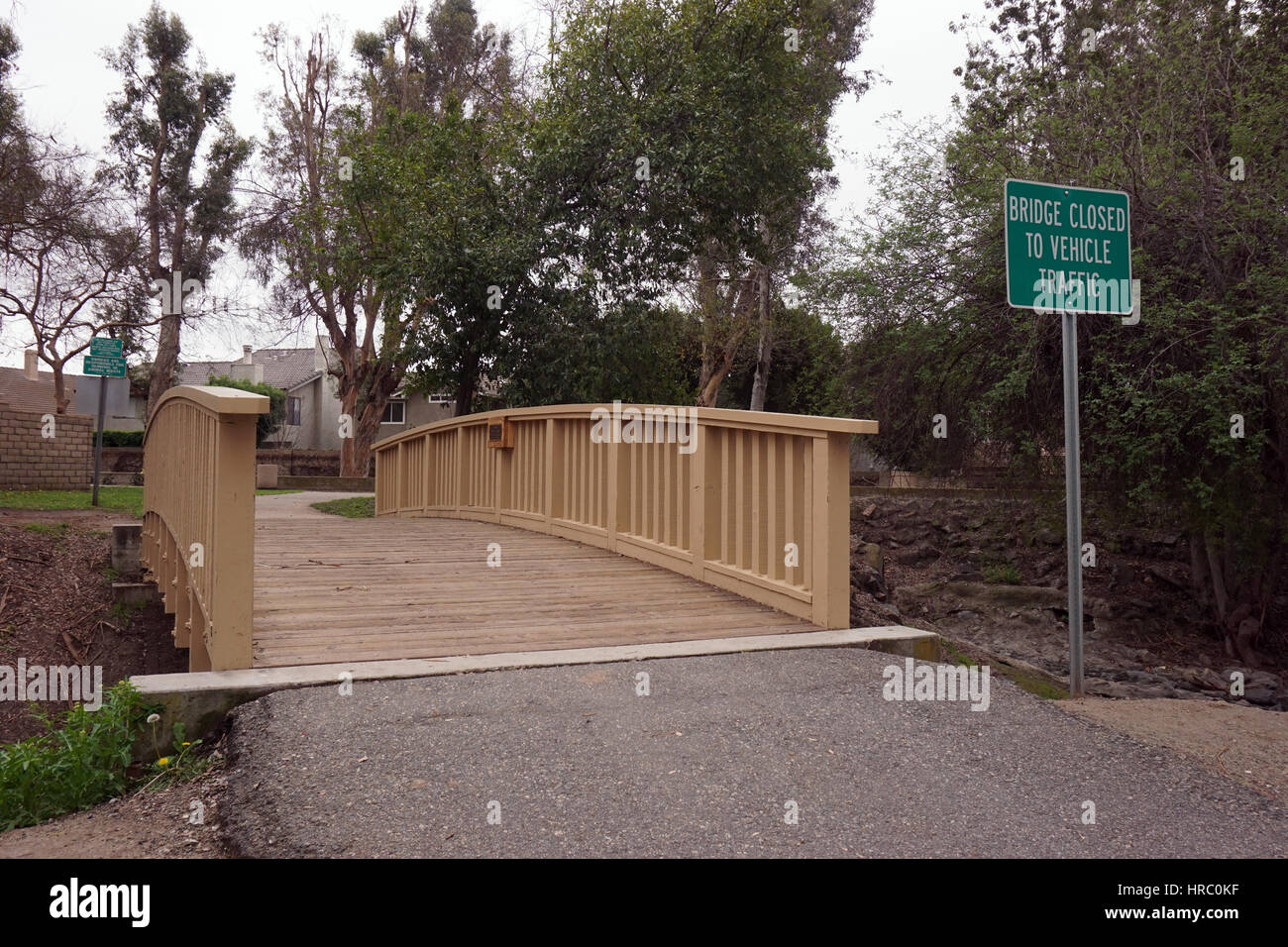 Gully bridge hi-res stock photography and images - Alamy