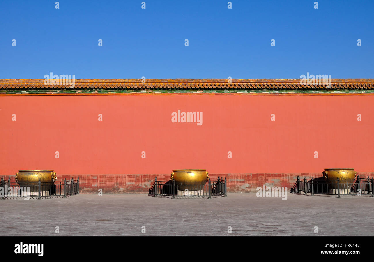 Red Wall and Golden Tank in Forbidden City Stock Photo - Alamy