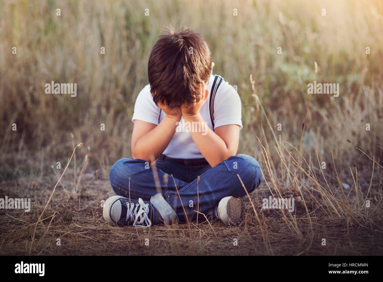 Child crying hi-res stock photography and images - Alamy