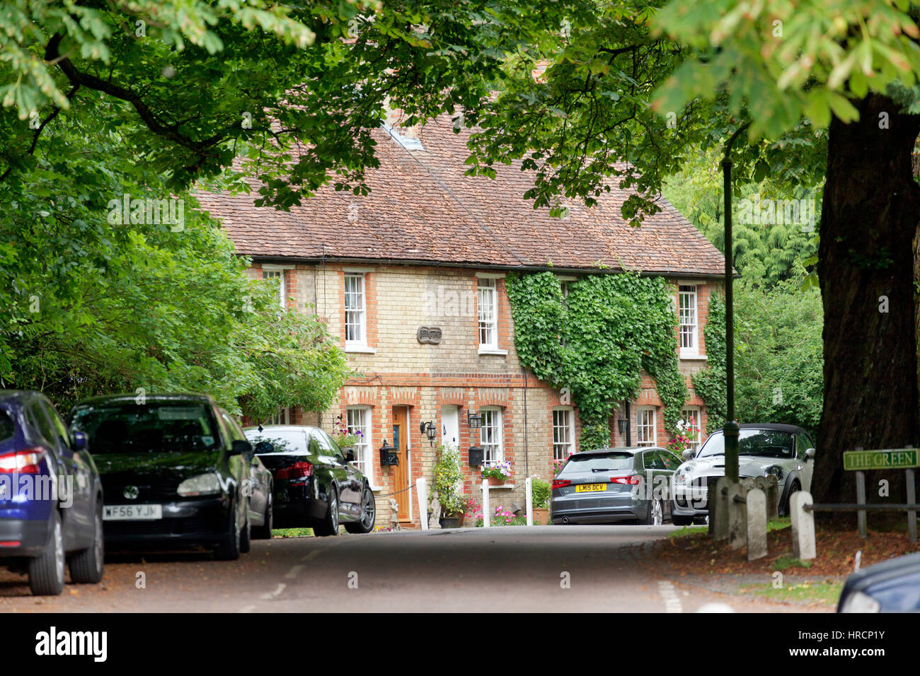 Leaper Cottages in Letchmore Heath, Hertfordshire Stock Photo - Alamy