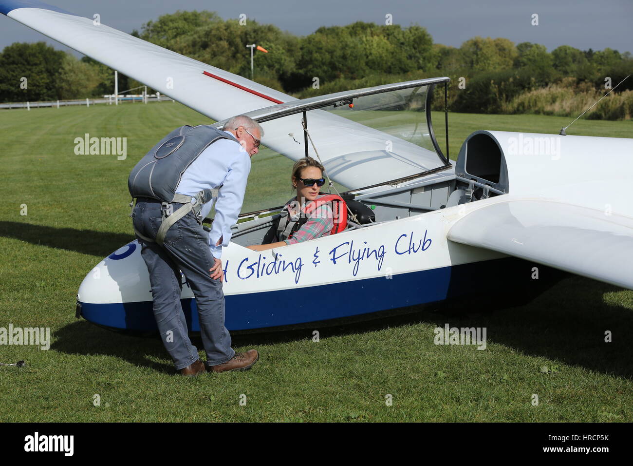 Gliding lesson with an experienced flying instructor at Bidford Gliding ...