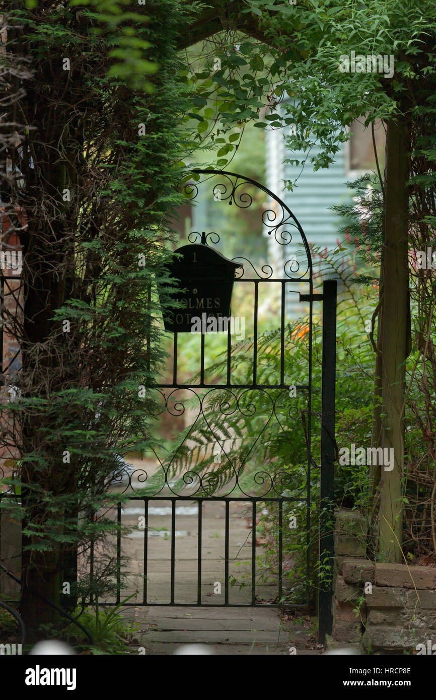 Garden gate of Holmes Cottage in Letchmore Heath, Hertfordshire Stock ...