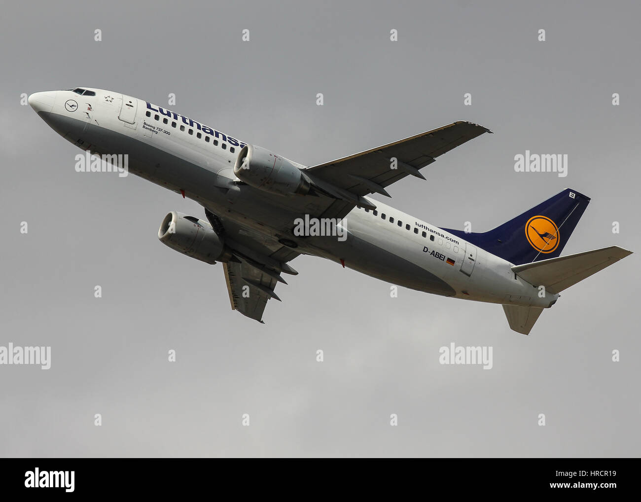 Lufthansa Boeing 737-300 - London Heathrow Airport Stock Photo - Alamy