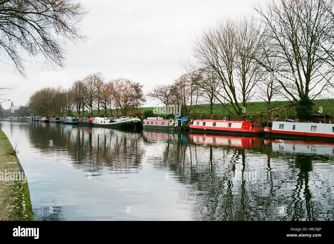 Lea valley boats hi-res stock photography and images - Alamy
