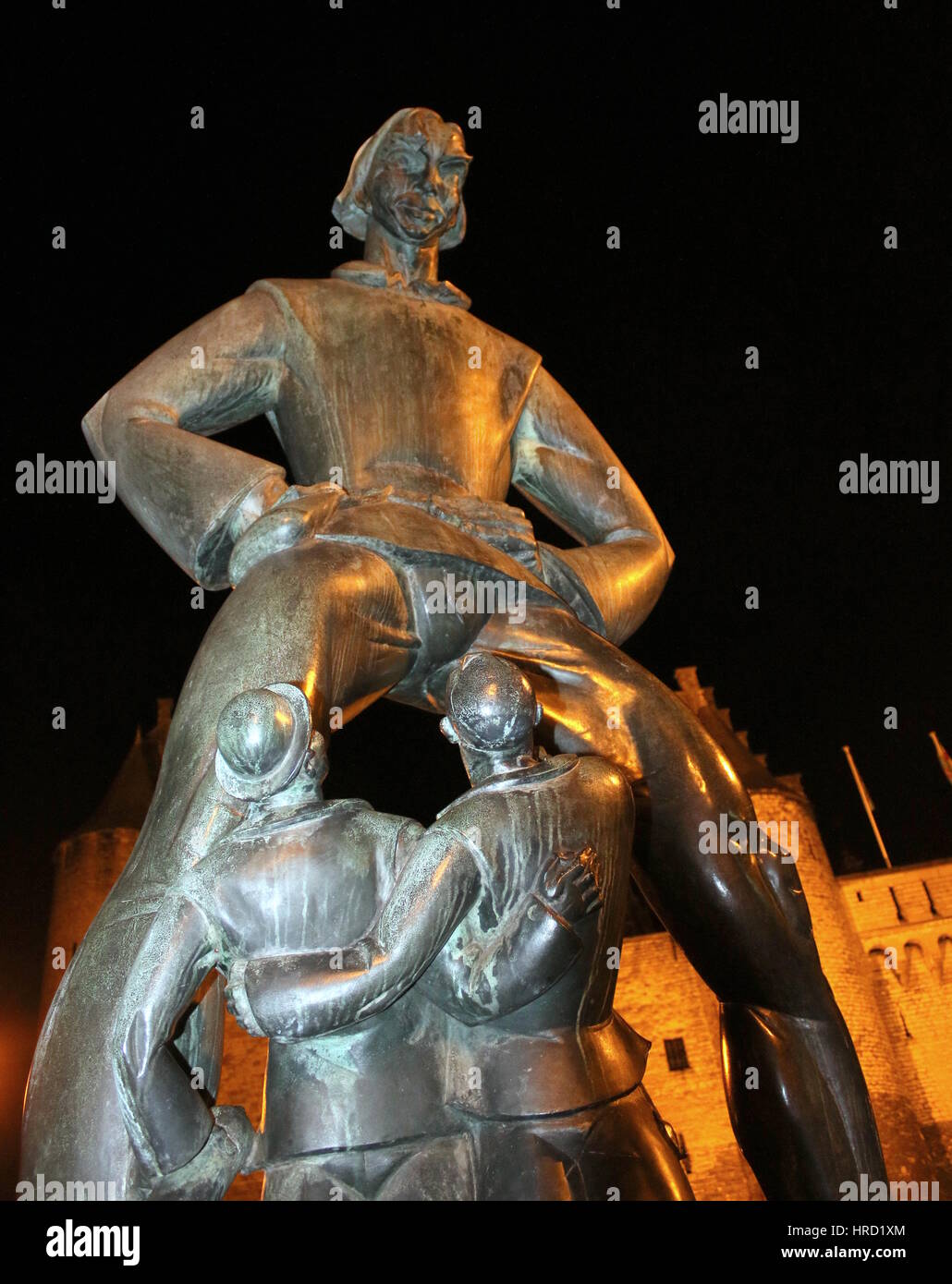 Statue of the legendary Flemish giant and folk hero Lange Wapper ...