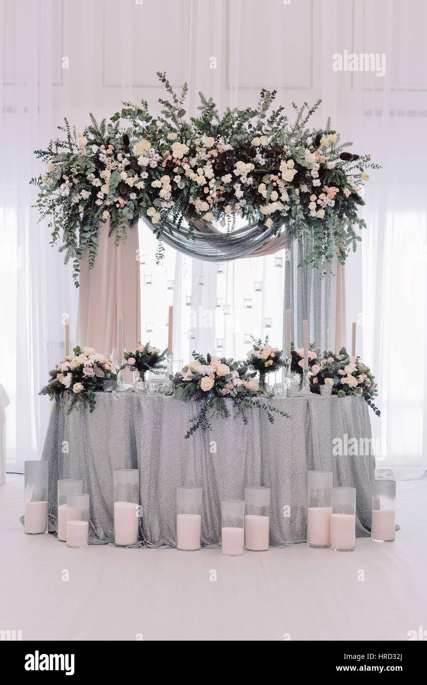 Luxury decorated marriage newlywed table Stock Photo - Alamy