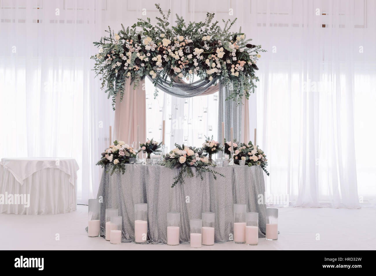 Luxury decorated marriage newlywed table Stock Photo - Alamy