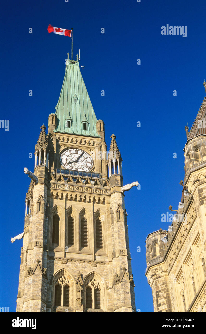 Close-up of the Peace Tower, Canadian Parliament Buildings, Ottawa ...