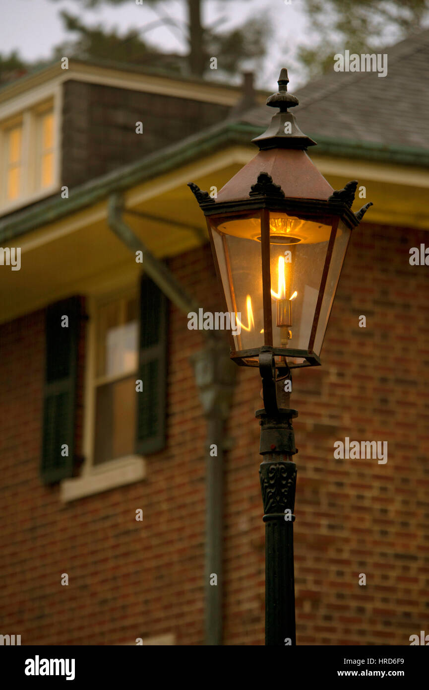Victorian gas lamp hi-res stock photography and images - Alamy