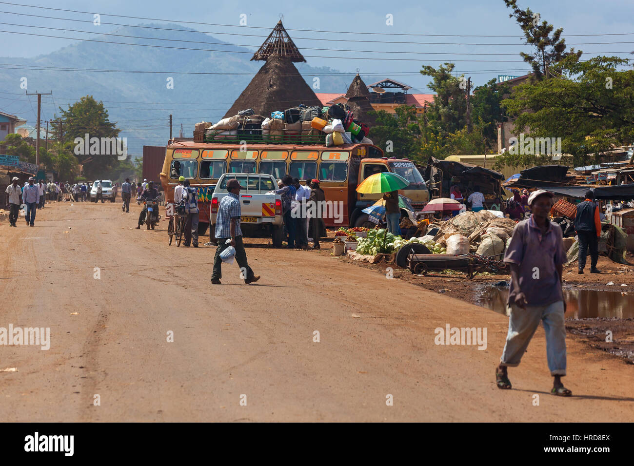 Girl in nairobi kenya hi-res stock photography and images - Alamy