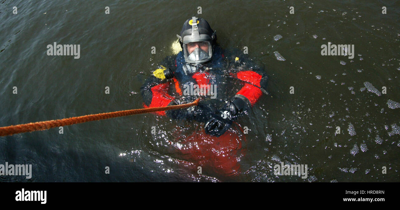 divers at work Stock Photo - Alamy