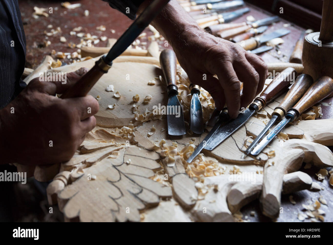 Carpenter working wood Stock Photo - Alamy
