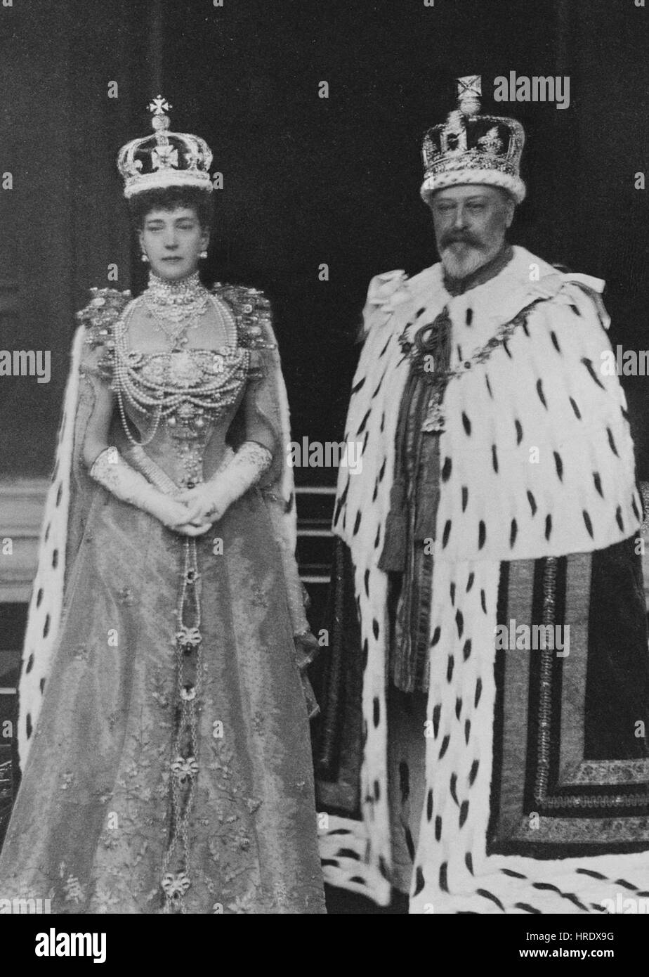 King Edward VII and Queen Alexandra in coronation robes Stock Photo - Alamy