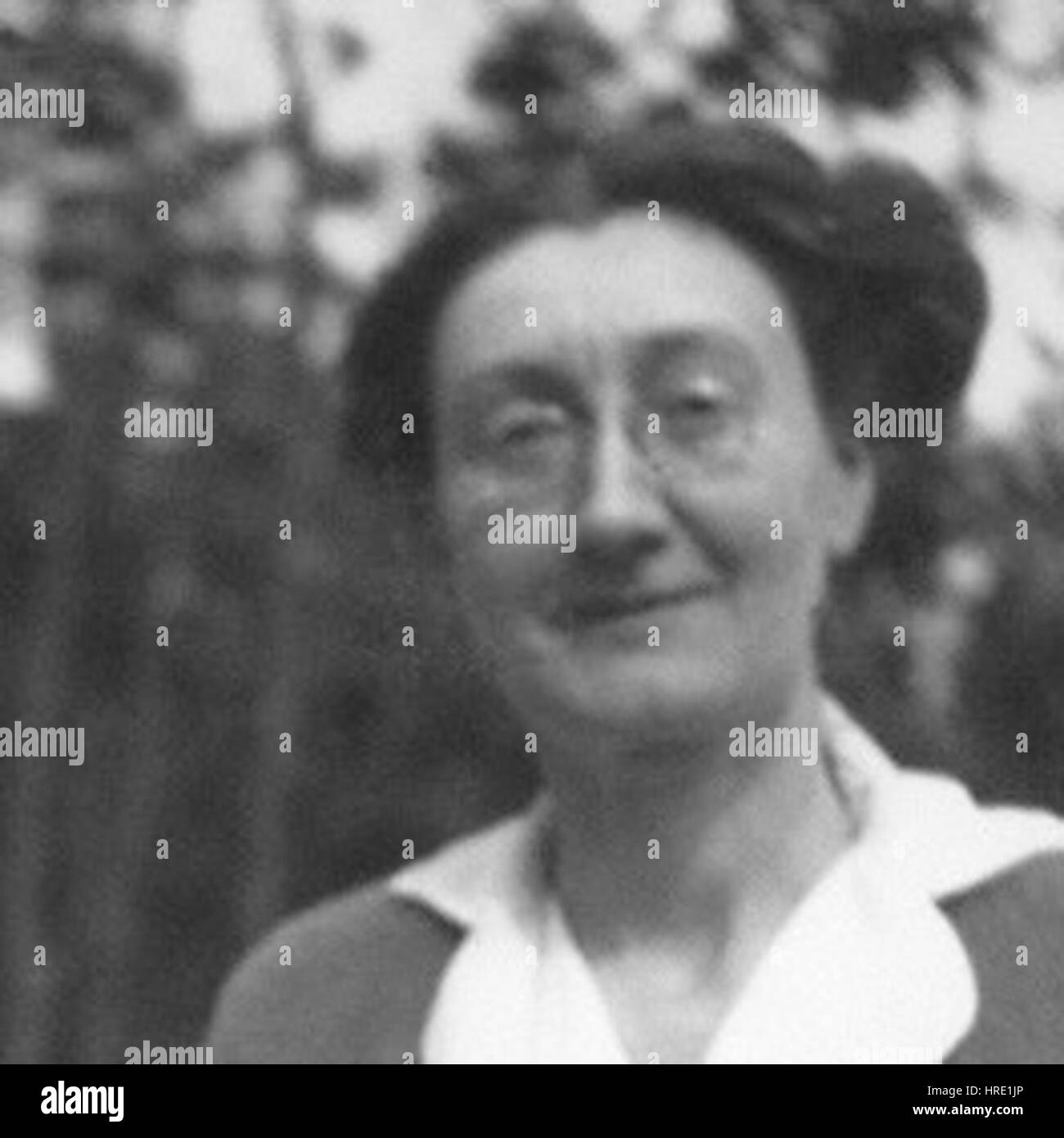 Joan Pernel Strachey in 1921 (cropped Stock Photo - Alamy