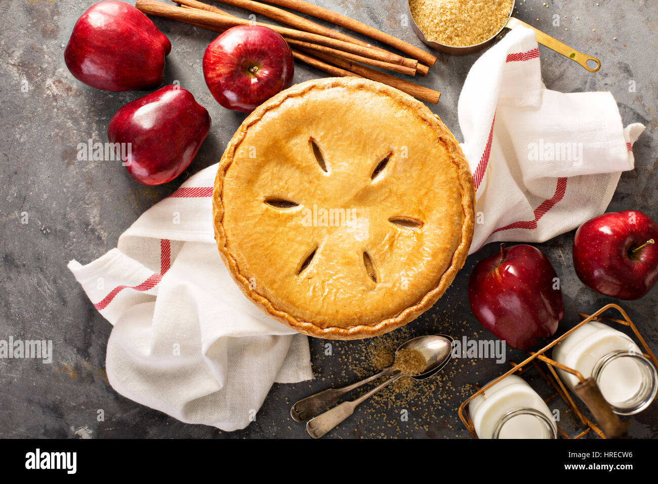 Apple pie in a wooden crate Stock Photo - Alamy