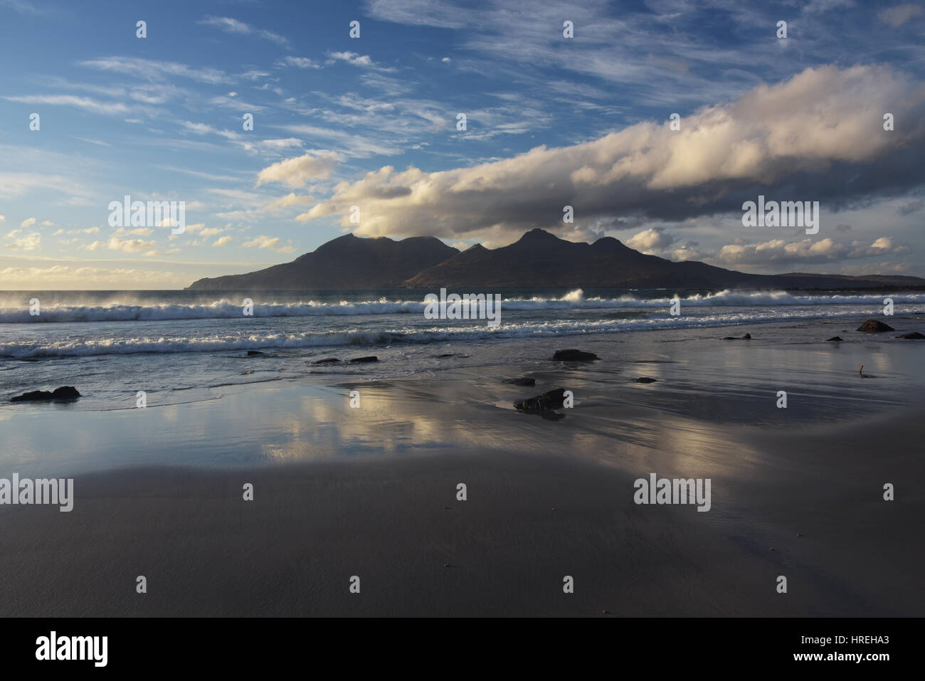 The isle of eigg hi-res stock photography and images - Alamy