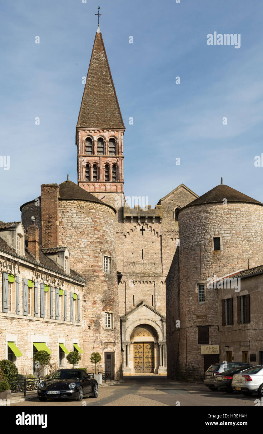 Burgundian romanesque architecture hi-res stock photography and images ...