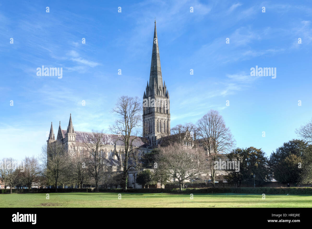 Salisbury cathedral water meadows hi-res stock photography and images ...