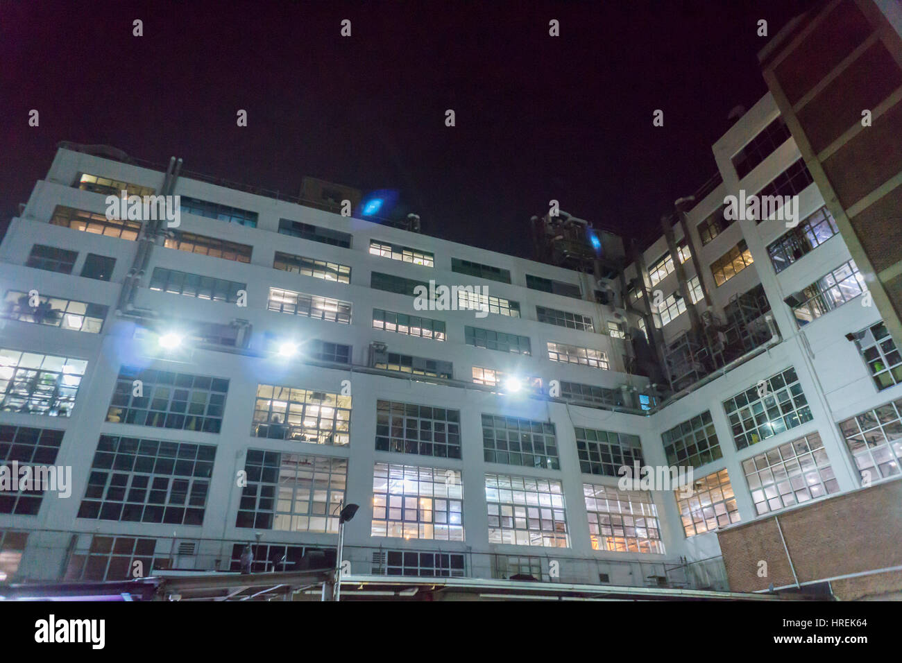 Pfizer factory hi-res stock photography and images - Alamy