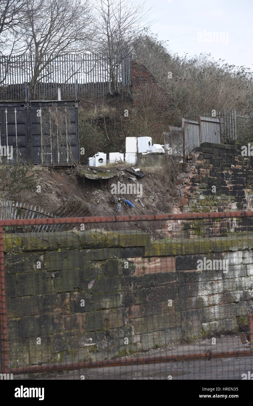 Liverpool, UK, 1st March 2017. A wall collapse which caused bricks and ...
