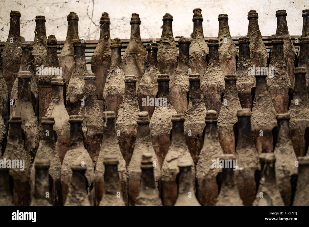 Bodega store interior hi-res stock photography and images - Alamy