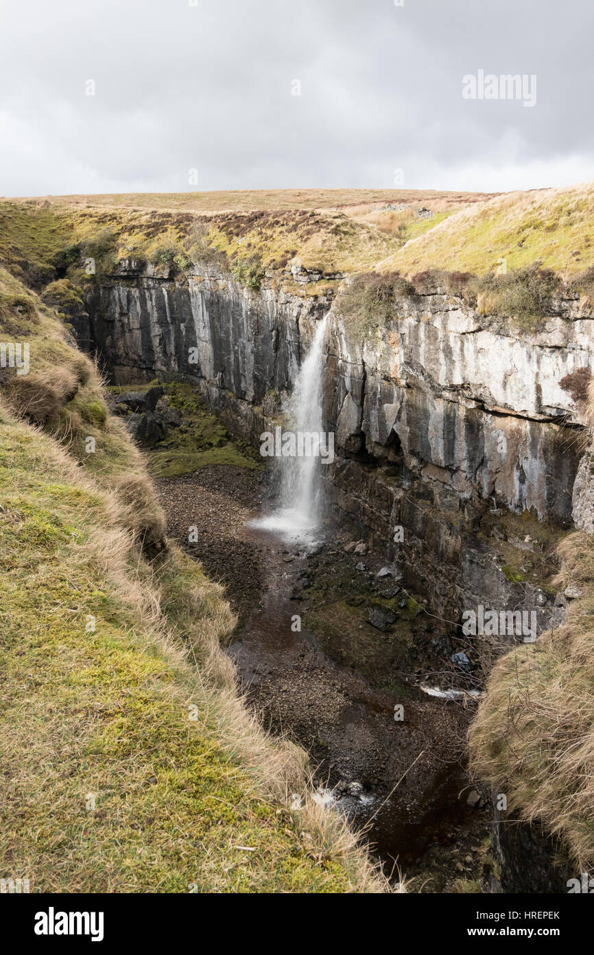 Massive hull hi-res stock photography and images - Alamy