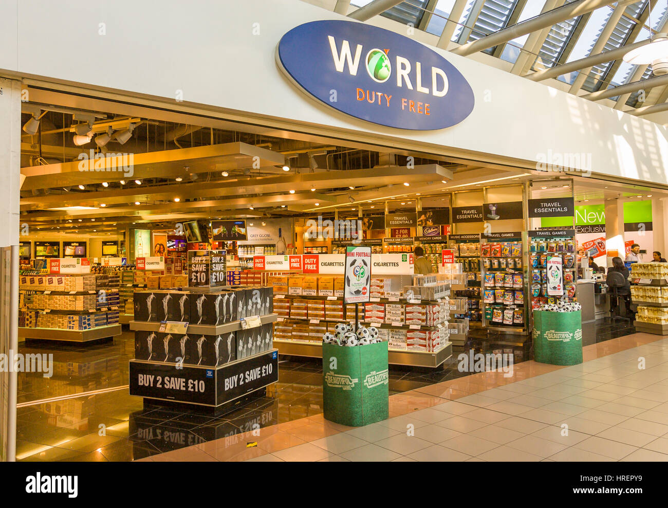 Duty Free Shop Heathrow Airport High Resolution Stock Photography and Images - Alamy