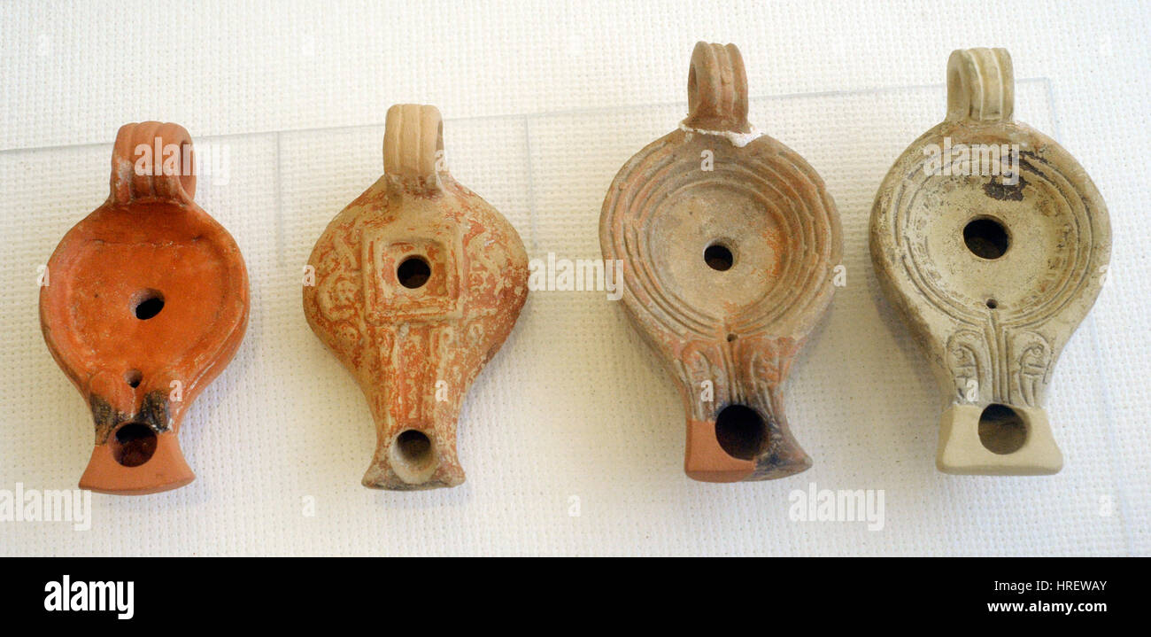 Roman Era. Clay oil lamps with poor decoration, typical of the Republic ...