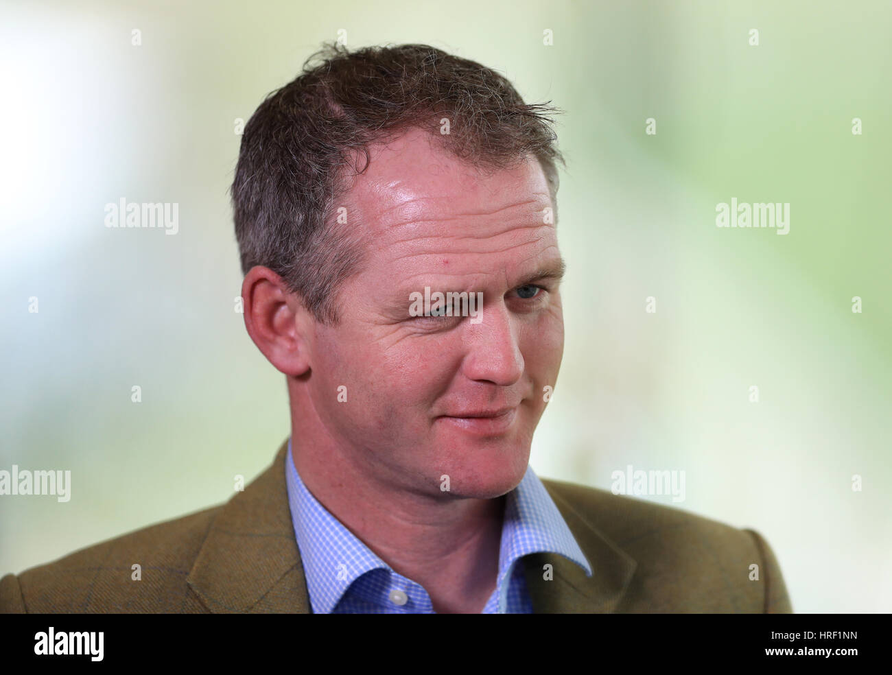 Trainer joe tizzard hi-res stock photography and images - Alamy