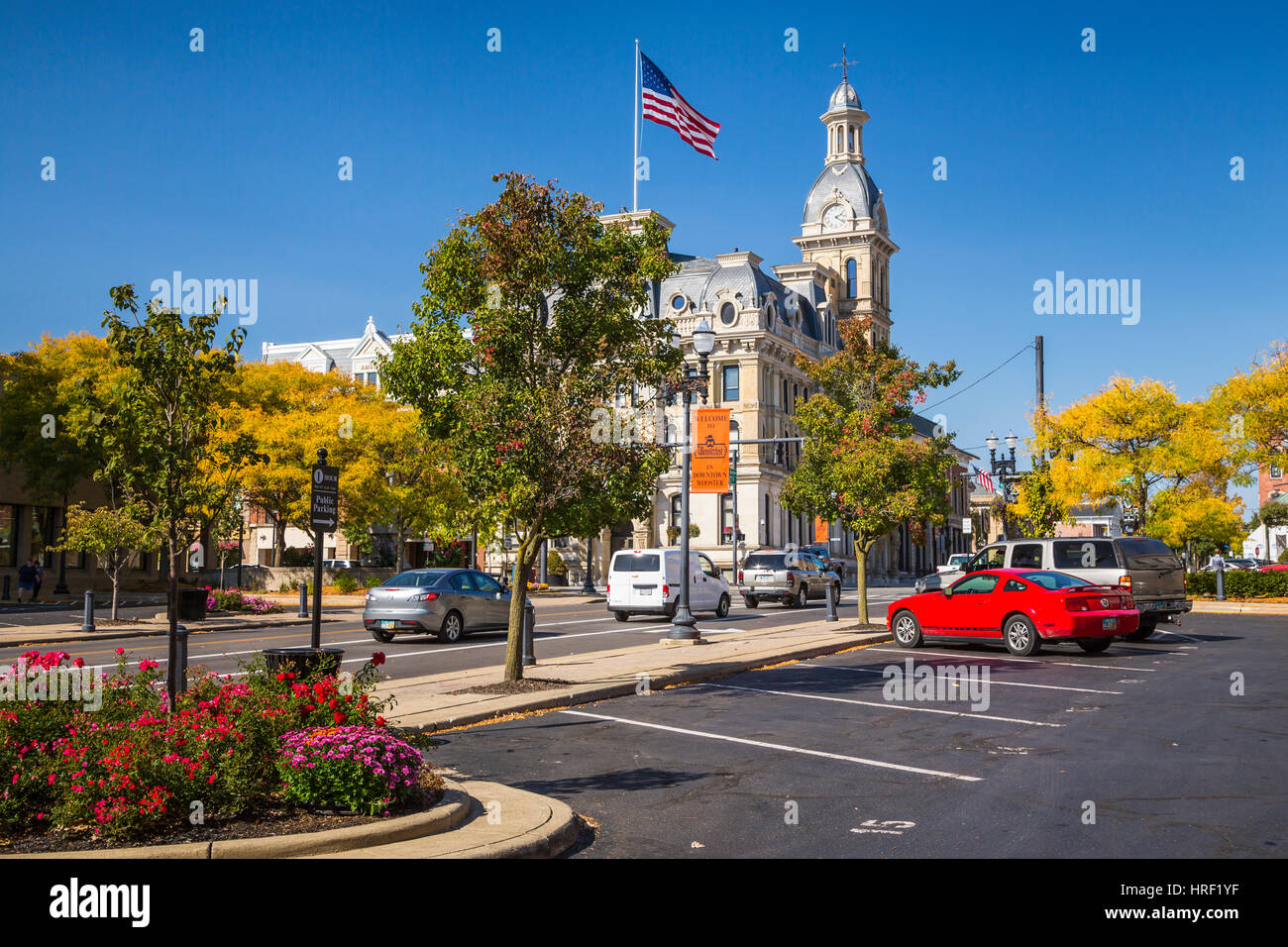 A street scene in downtown Wooster, Ohio, USA Stock Photo - Alamy