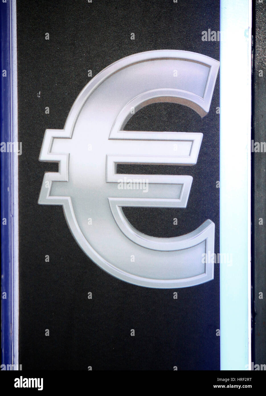 Euro logo deutschland hi-res stock photography and images - Alamy