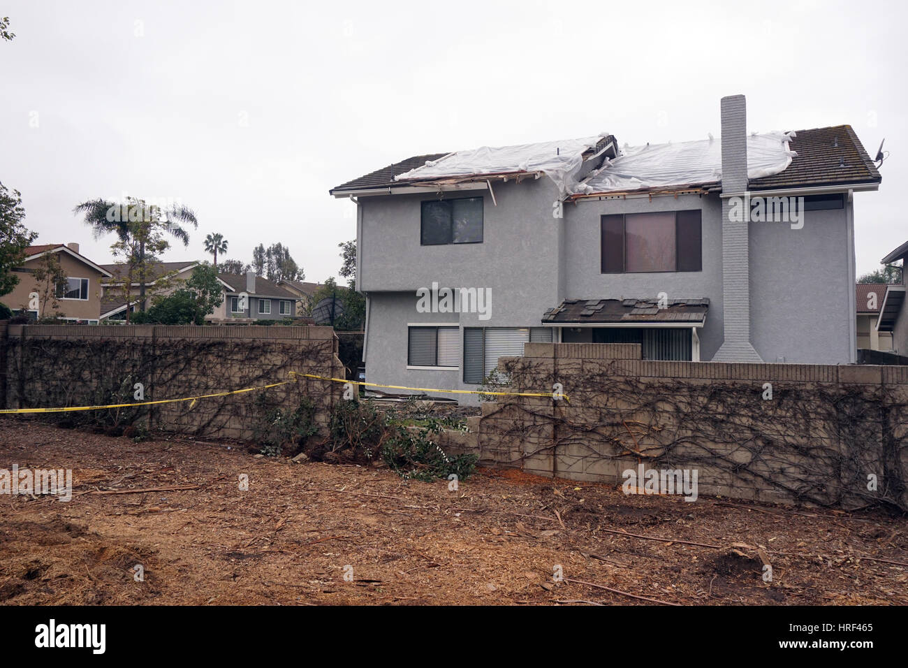 House fallen tree hi-res stock photography and images - Alamy