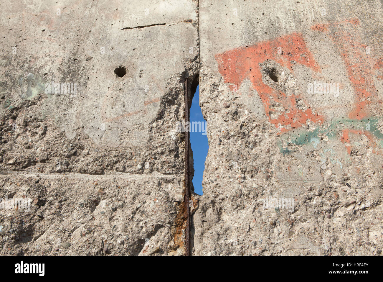 Smiley face wall nobody hi-res stock photography and images - Alamy