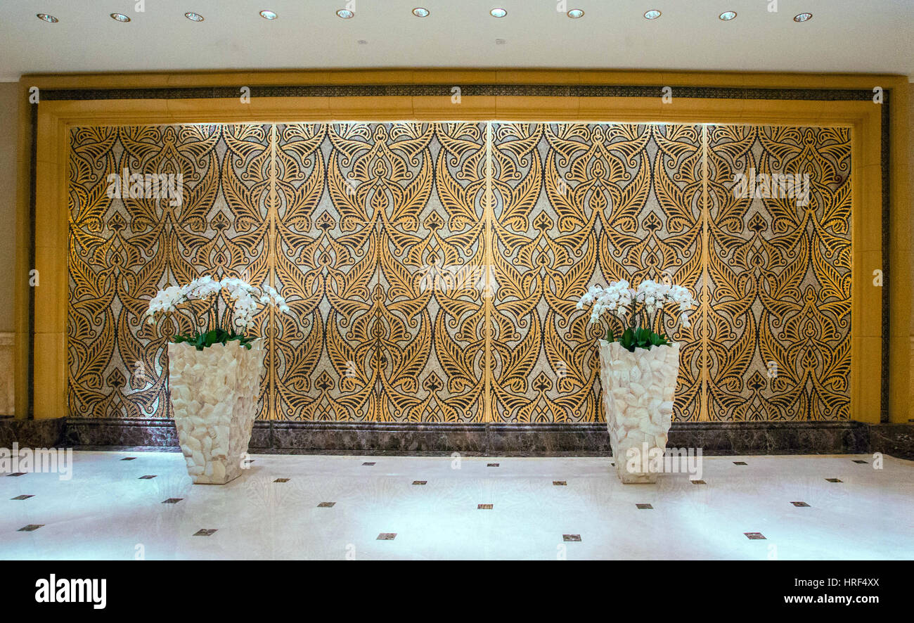 The Emirates Palace Luxury Hotel in Abu Dhabi Stock Photo - Alamy