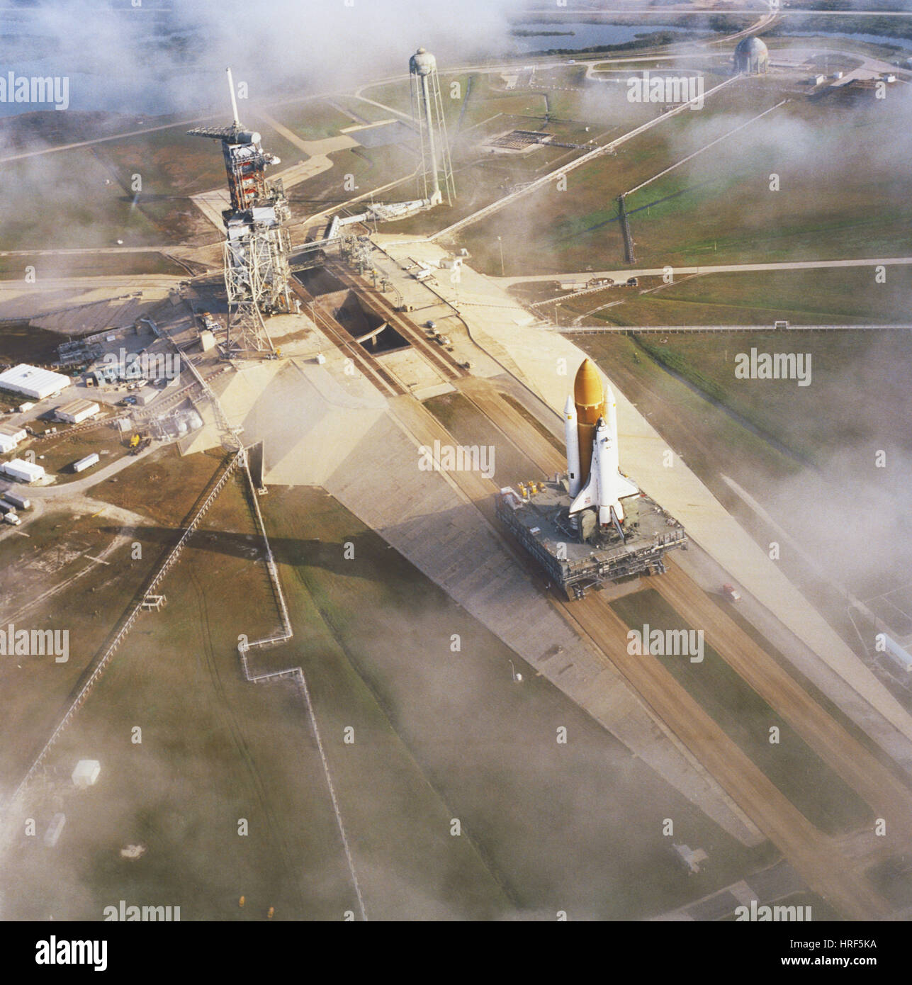 STS-6, Space Shuttle Challenger, 1983 Stock Photo - Alamy