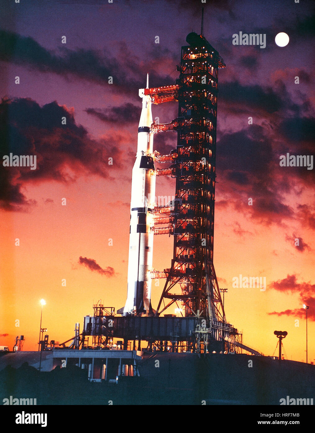Apollo 4 saturn v launch hi-res stock photography and images - Alamy