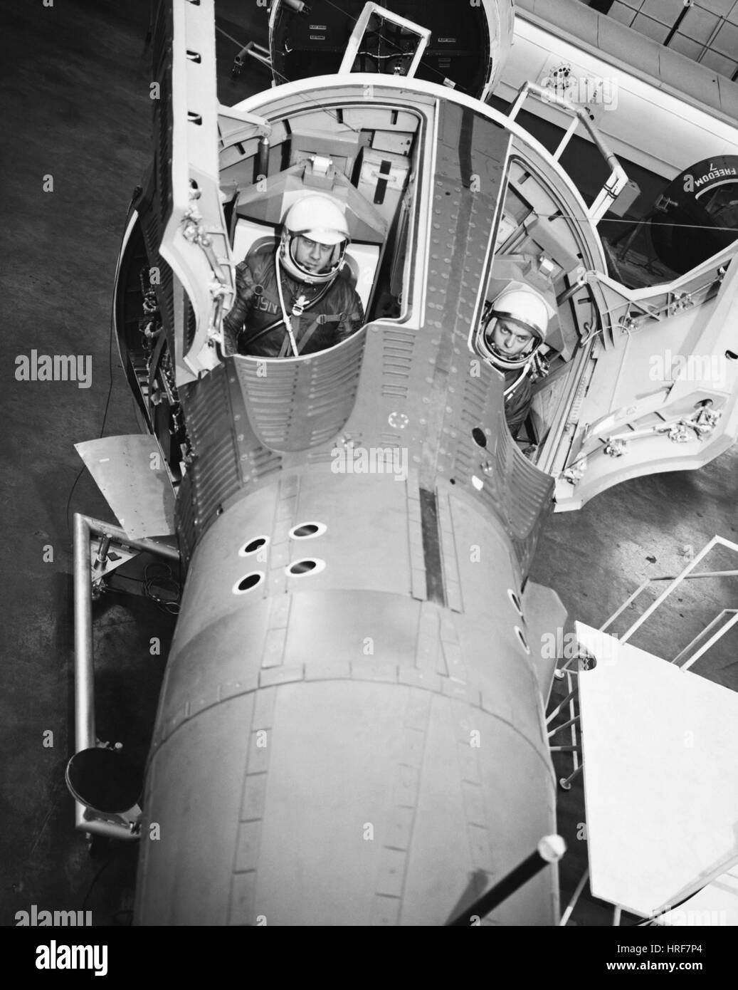 Nasa space suit 1960s hi-res stock photography and images - Alamy